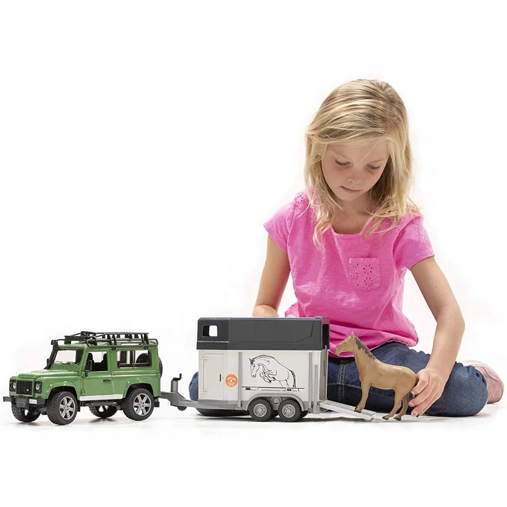 Bruder Land Rover Defender Station Wagon with horse and trailer (combi ...